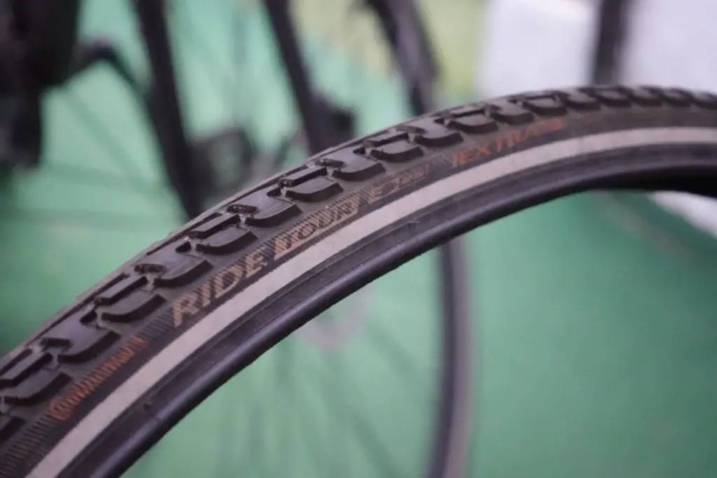 The ABSOLUTE BEST Commuter Tires Tested and Compared – Bike Commuter Hero