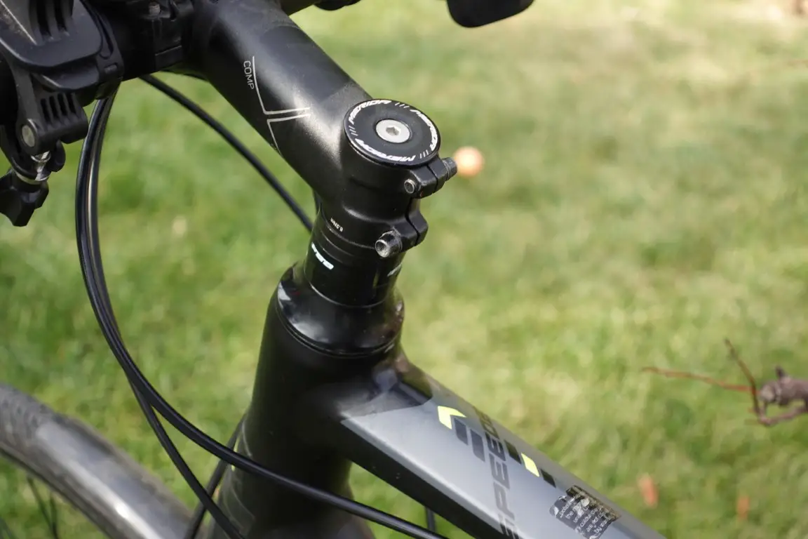 Is Your Bicycle Too Hard To Steer? - SOLVED in 5 Steps - Bike Commuter Hero